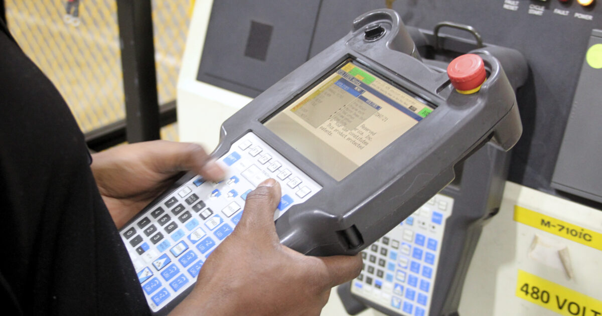 Training Your Team: Learning about Teach Pendant… | Robots.com
