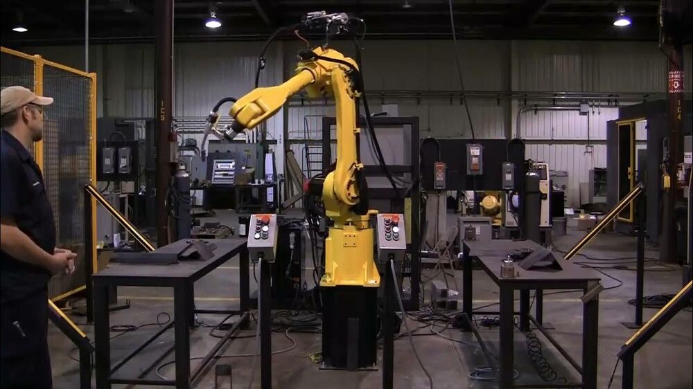 Fanuc ARC Mate 120iL Robot | Robots.com