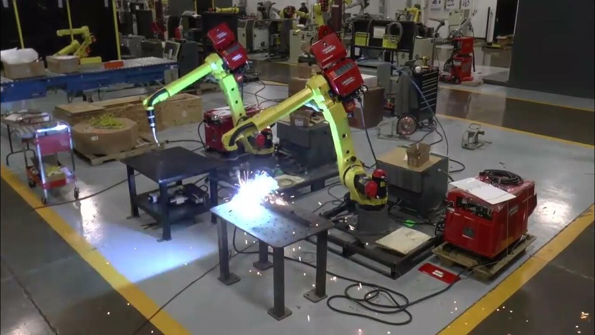 Fanuc ARC Mate 120iC/12L Robot | Robots.com