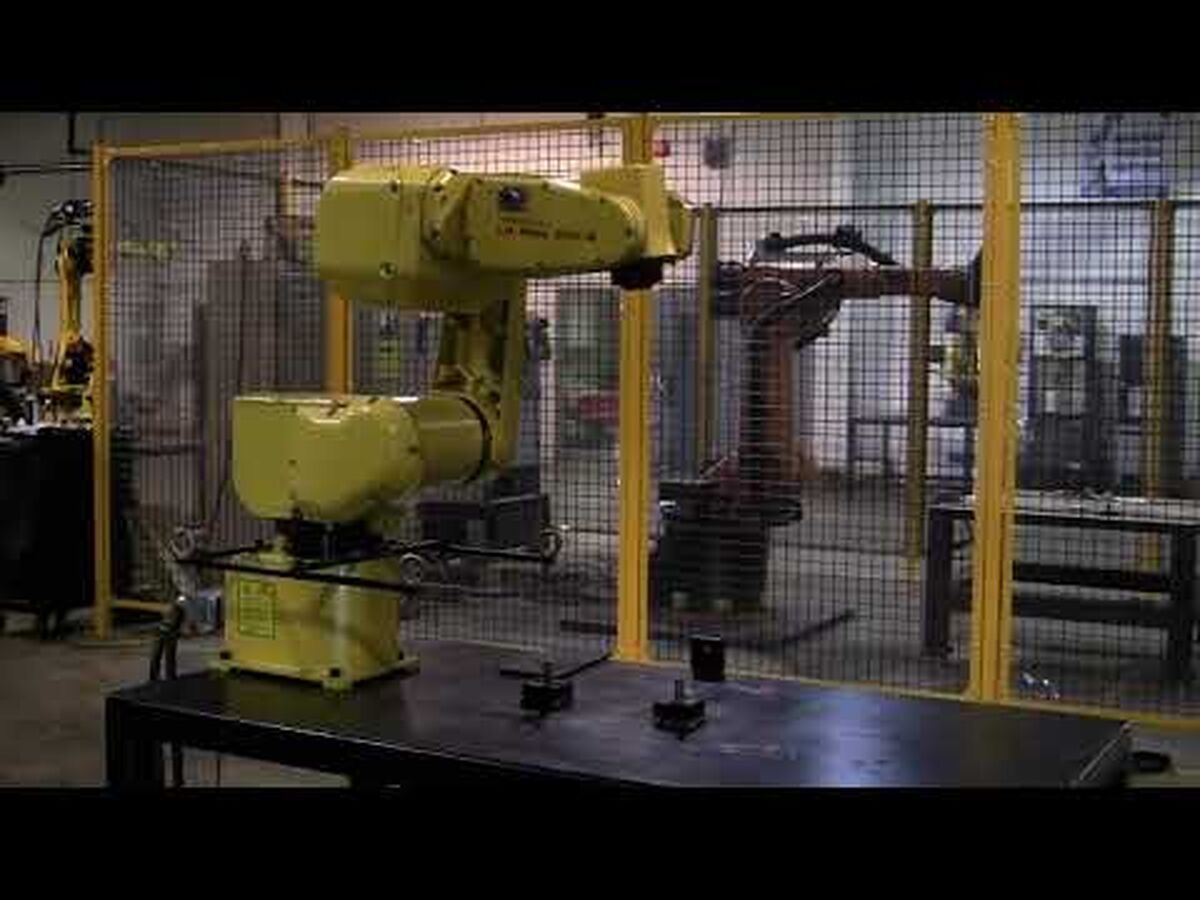 Fanuc LR Mate 200iB Robot | Robots.com