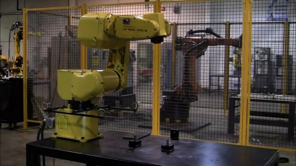Fanuc LR Mate 200iB Robot | Robots.com