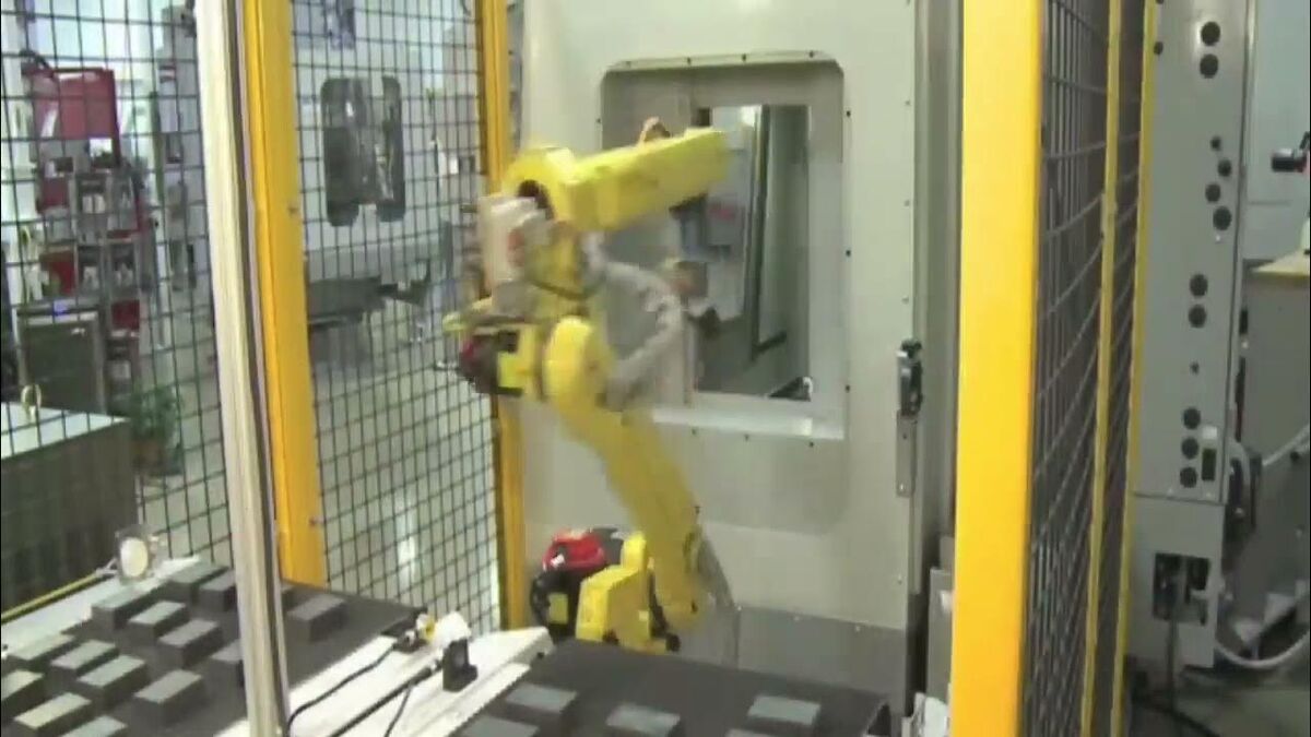 Fanuc M-10iA Robot | Robots.com