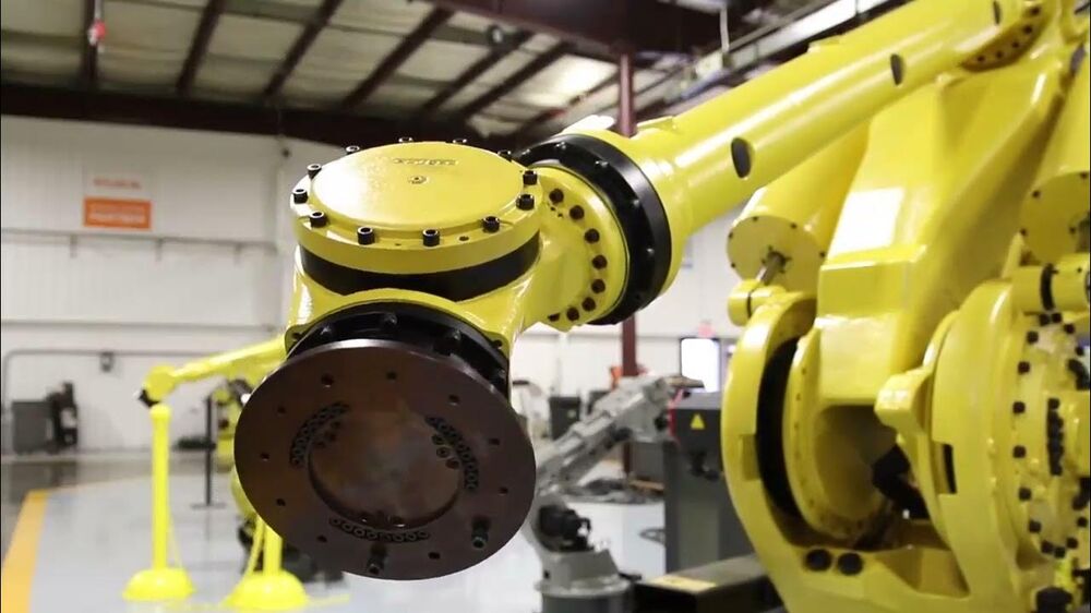 Fanuc M-900iA/400L Robot | Robots.com