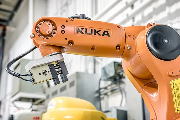 How Robots are Meeting Machining Challenges | Robots.com