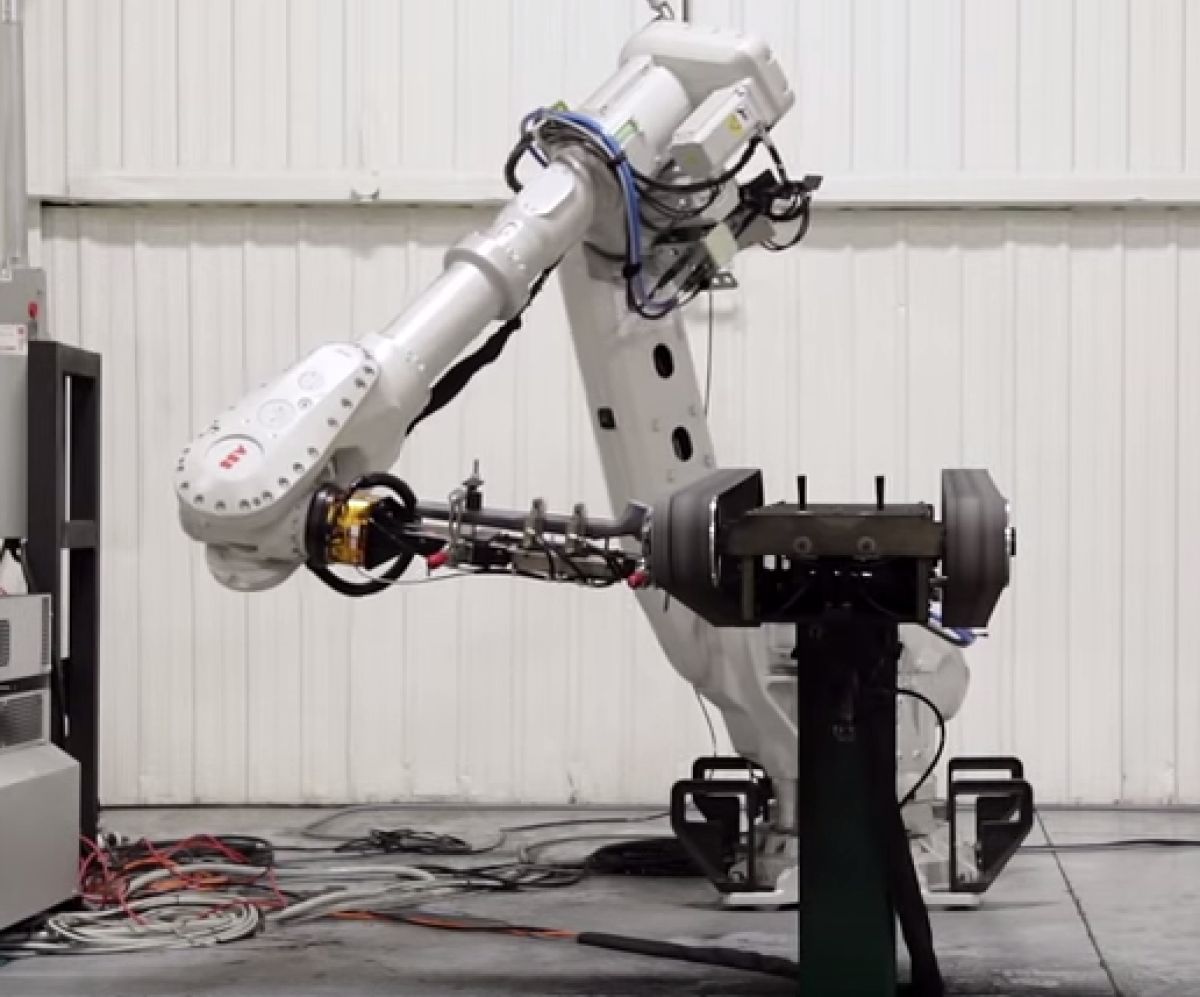 Material Handling | Robots.com