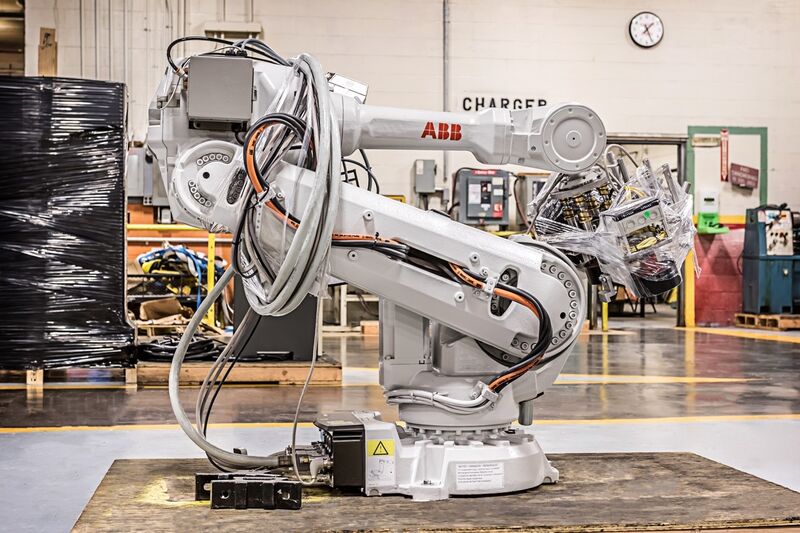 ABB IRB 4600-40 Robot Robot | Robots.com