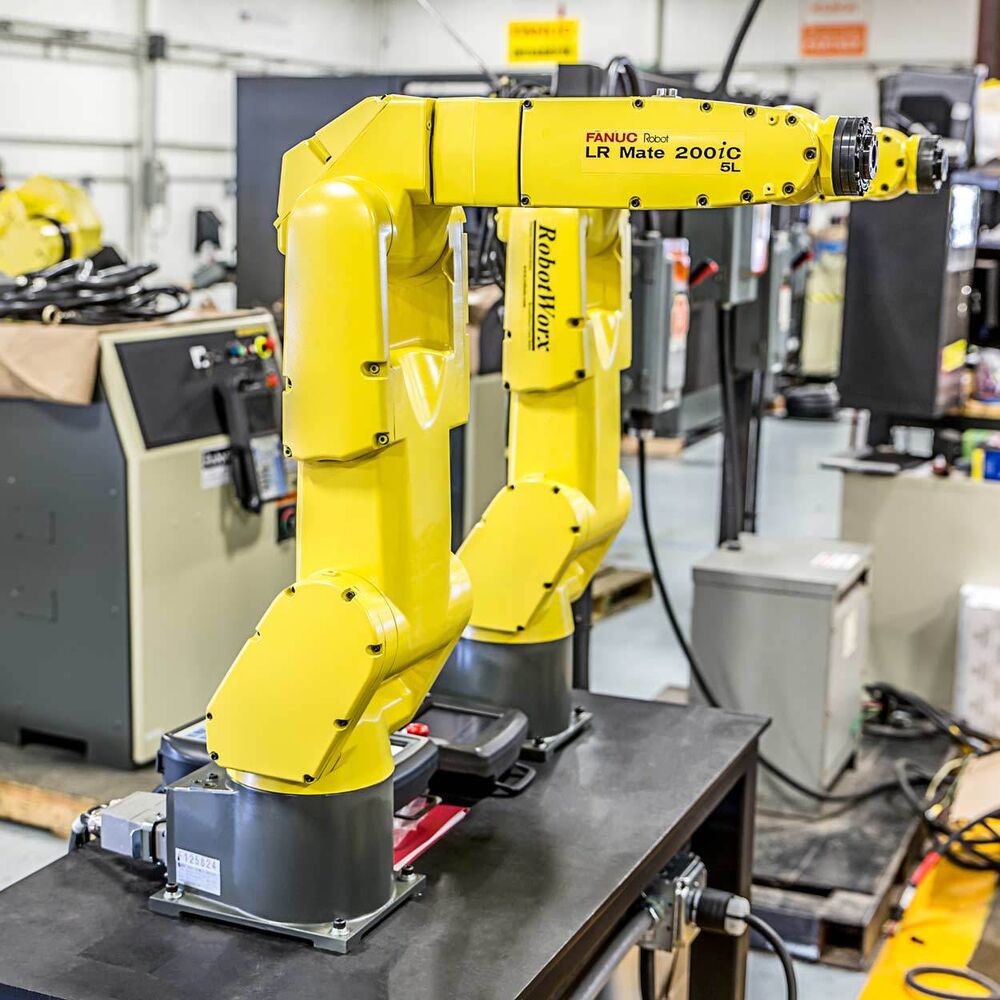 Fanuc LR Mate 200iC/5L Robot | Robots.com