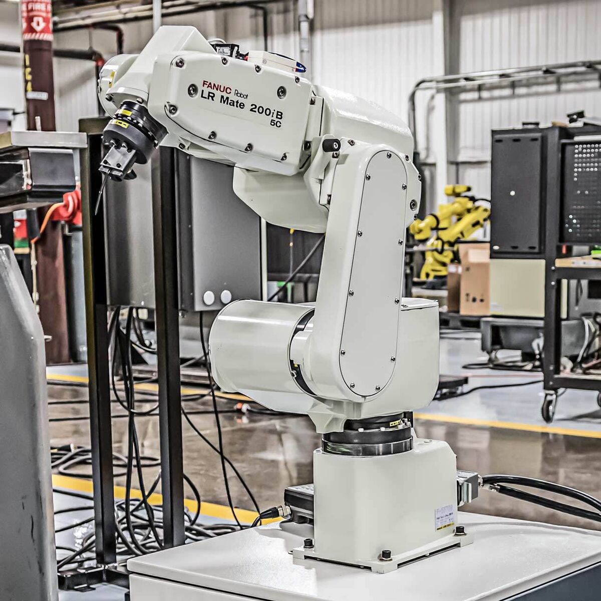 Fanuc LR Mate 200iB/5C Robot | Robots.com