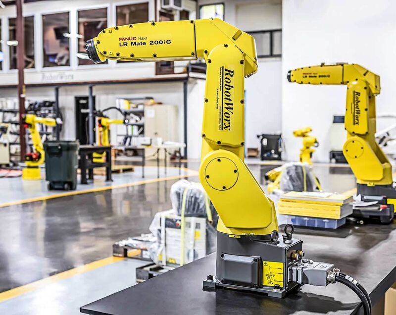 Fanuc LR Mate 200iC Robot | Robots.com