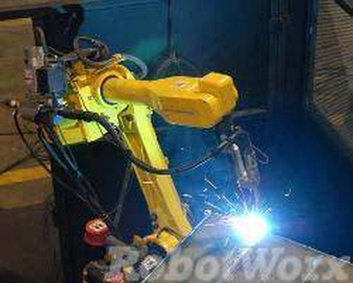 Fanuc ARC Mate 120iL Robot | Robots.com
