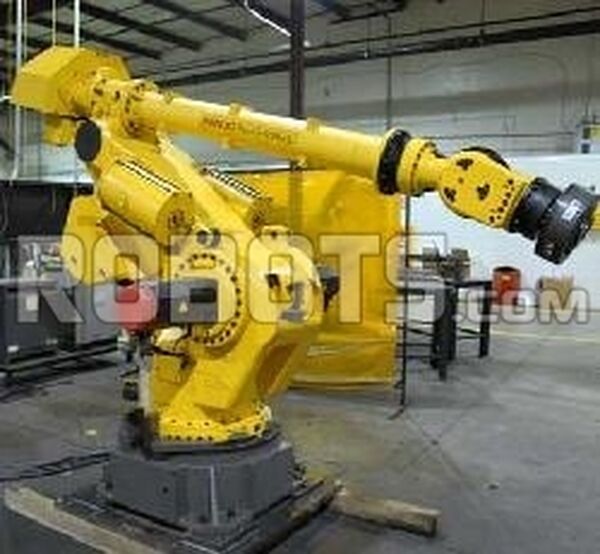 Fanuc S-900H Robot | Robots.com