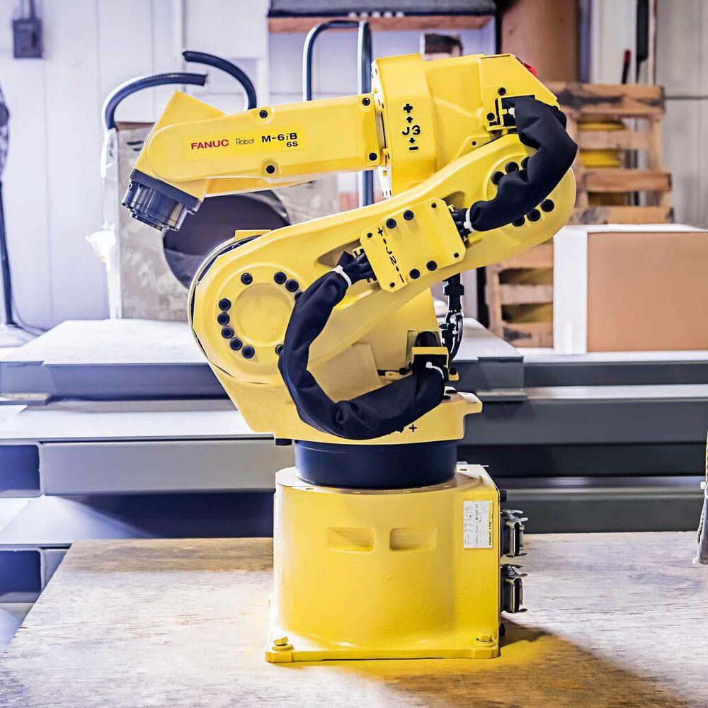 Fanuc M-6ib/6S Robot | Robots.com