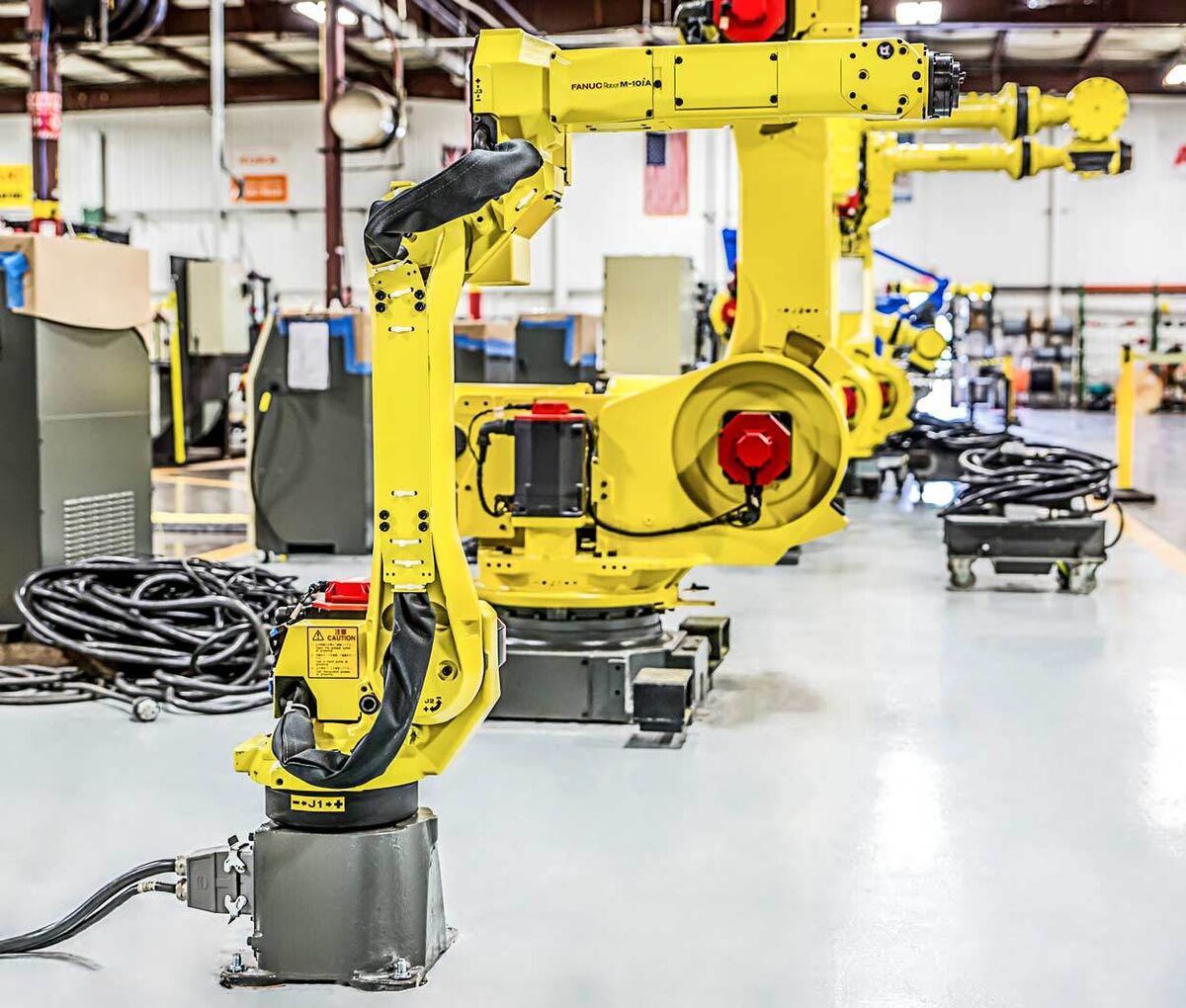 Fanuc M-10iA Robot | Robots.com