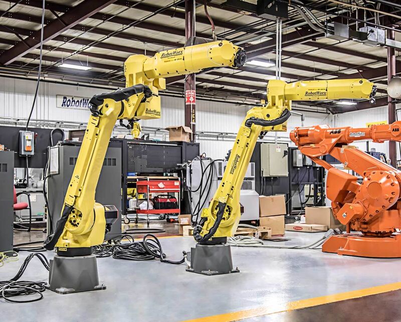Fanuc M-20iA Robot | Robots.com