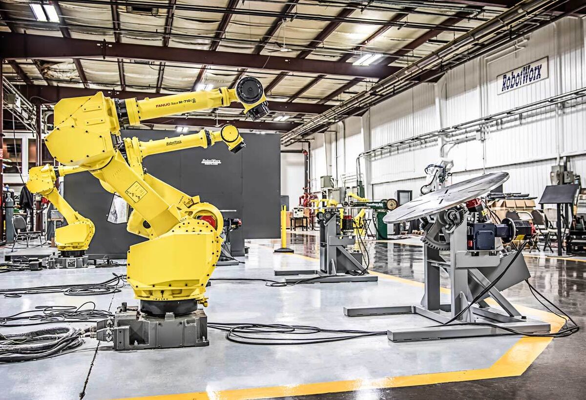 Fanuc M-710iC/50 Robot | Robots.com