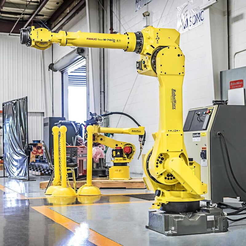 Fanuc M-710iC/70 Robot | Robots.com