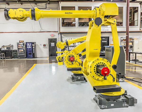 Fanuc M-900iA/260L Robot | Robots.com