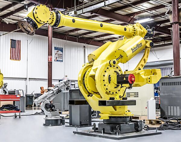 Fanuc M-900iA/400L Robot | Robots.com