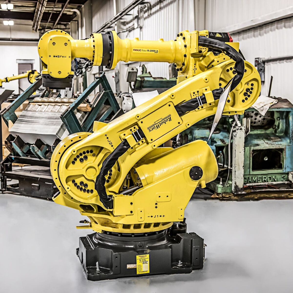 Fanuc R-2000iA/200F Robot | Robots.com
