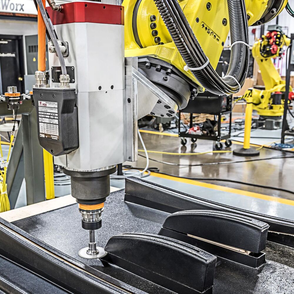 Fanuc R-2000iA/210F Robot | Robots.com