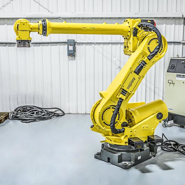 Fanuc R-2000iB/125L Robot | Robots.com