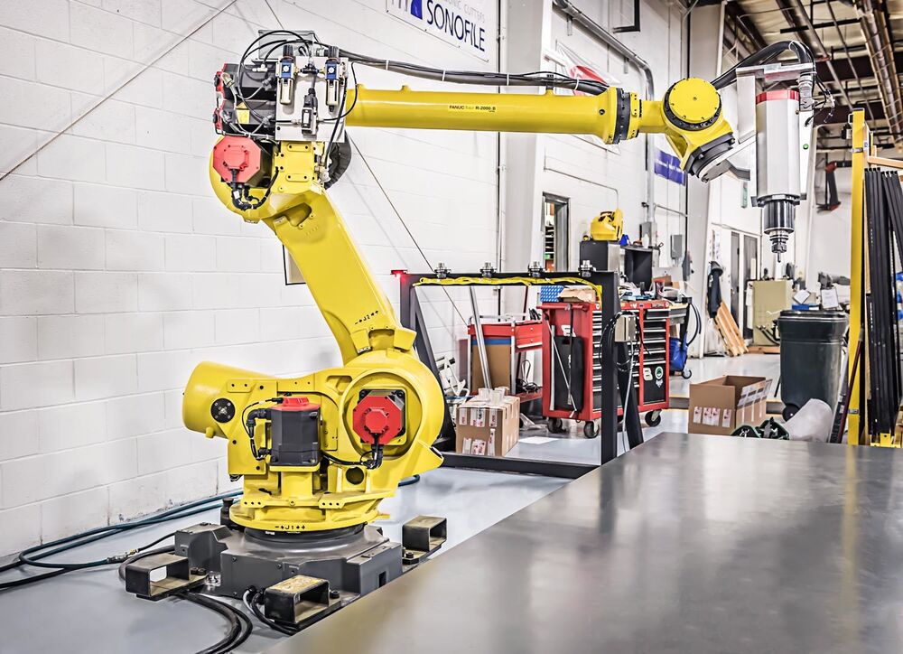 Fanuc R-2000iB/125L Robot | Robots.com
