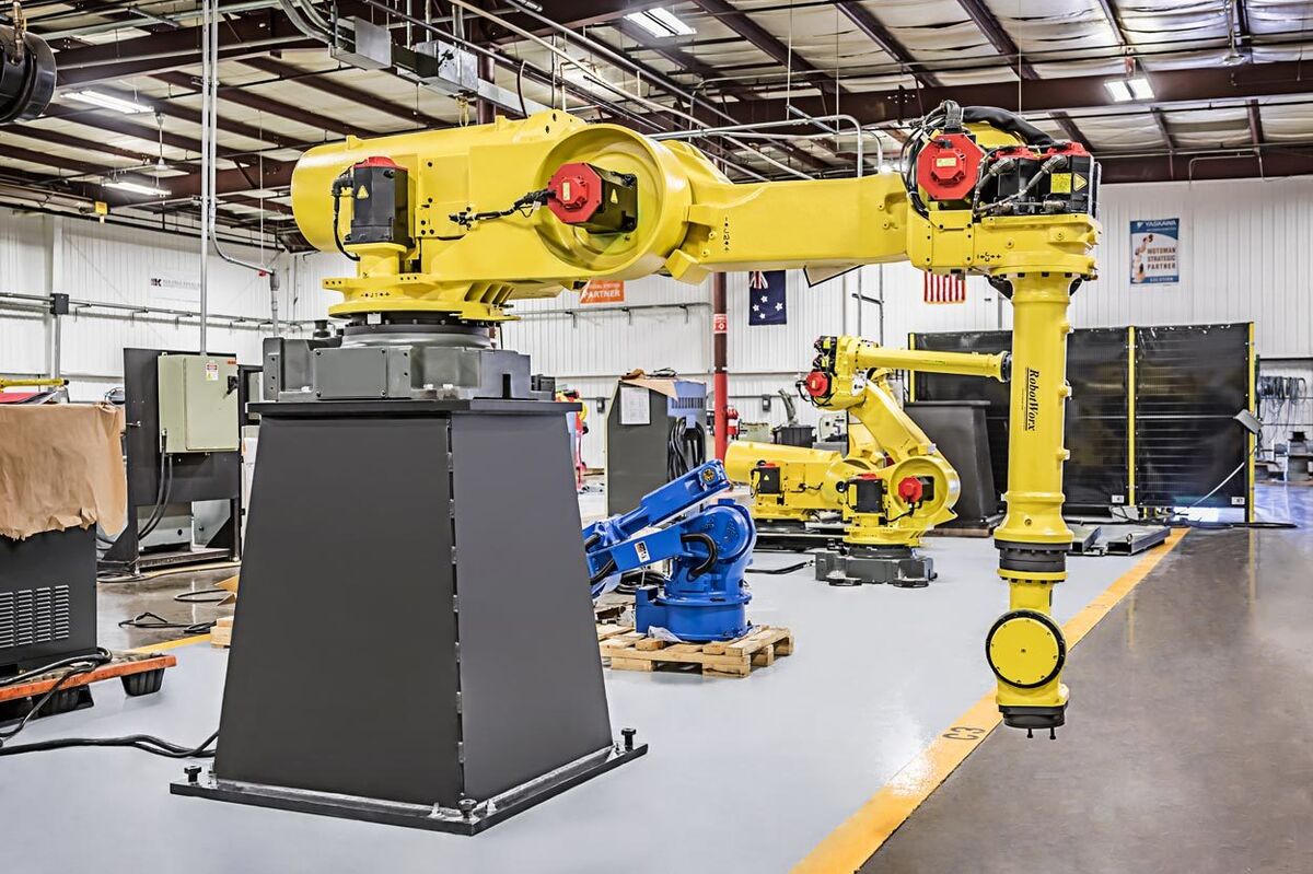 Fanuc R-2000iA/165R Robot | Robots.com