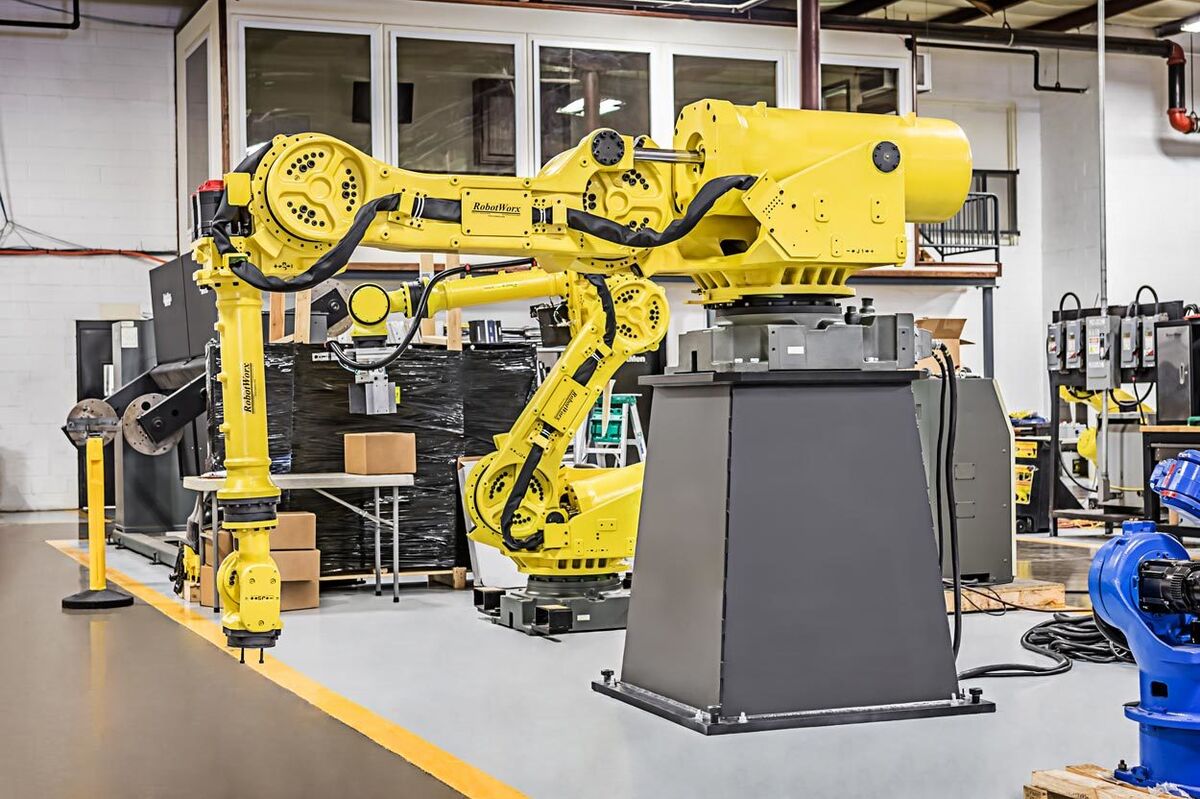 Fanuc R-2000iA/165R Robot | Robots.com