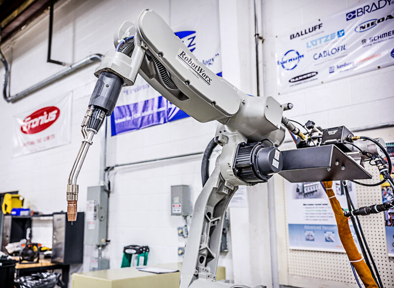 Motoman EA1400 Robot | Robots.com