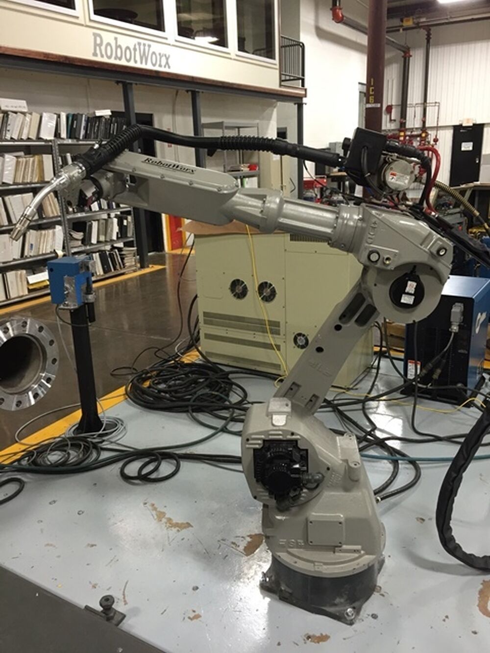 Motoman UP20-6 Robot | Robots.com